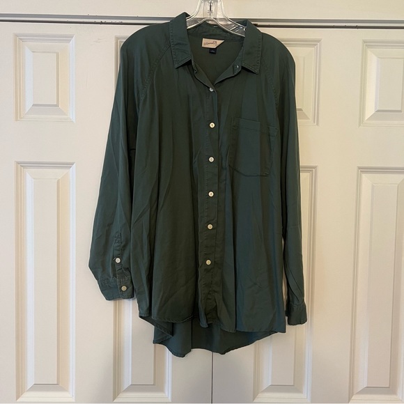 Universal Thread | Tops | Universal Thread Green Casual Button Down ...